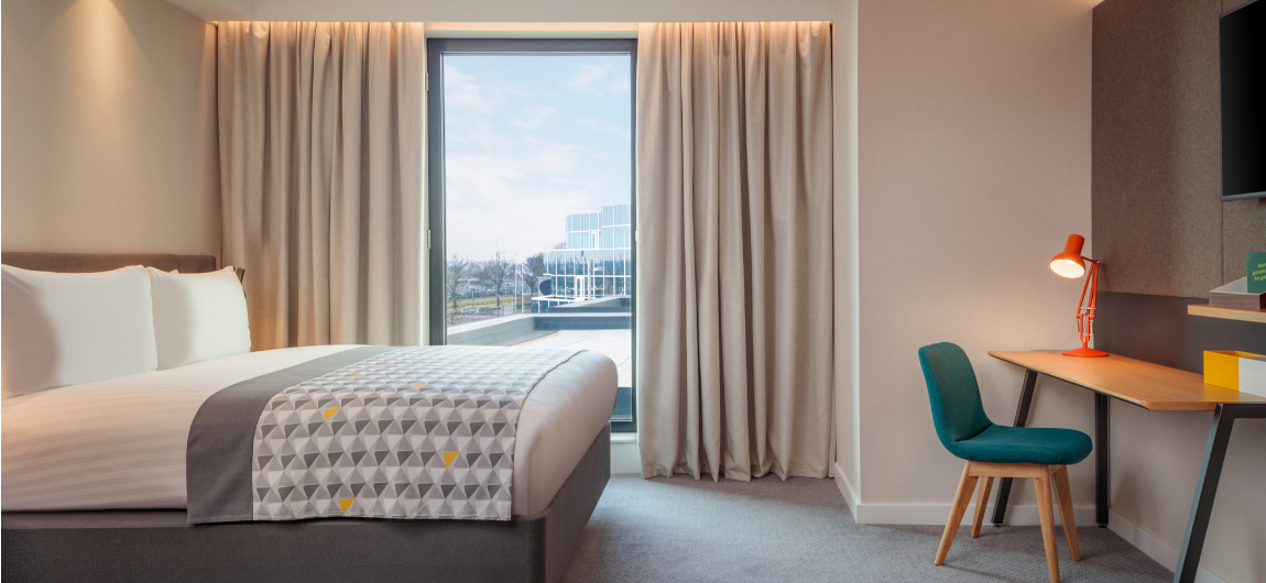 Standard Double & Twin Rooms - Holiday Inn Manchester Airport